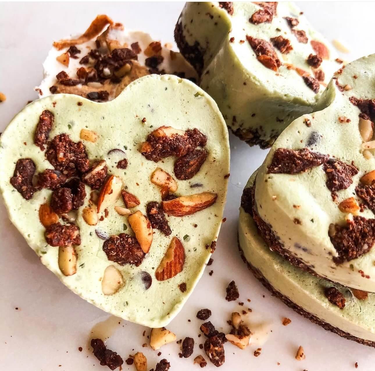 Mint Choc Chip Cookies ’N Cream Hearts – NUTSÓLA