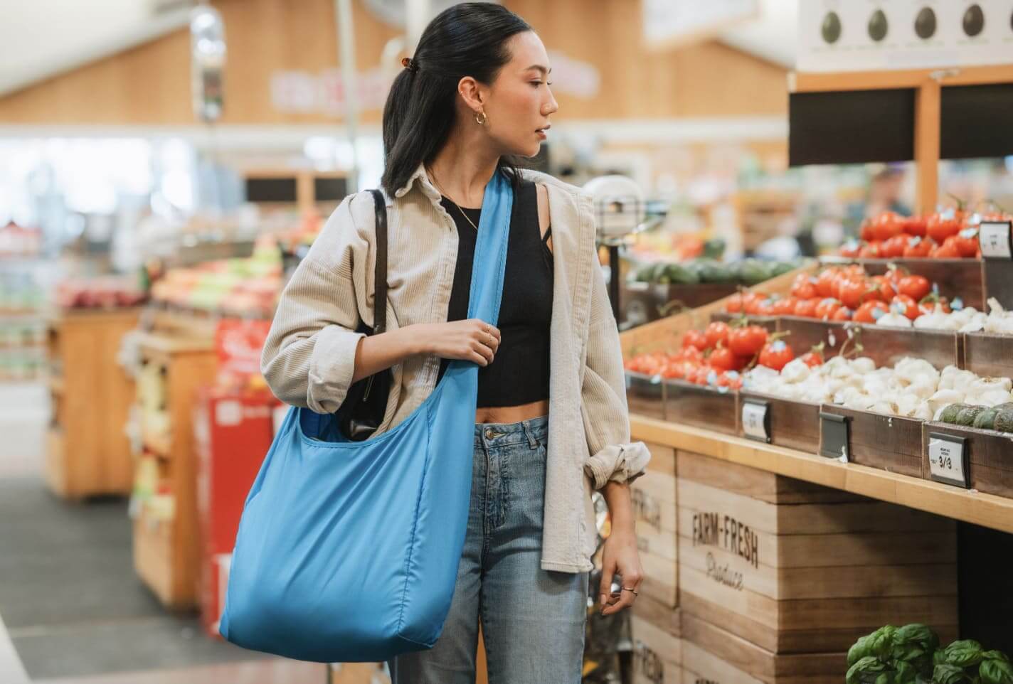 The Best Sling Bag for Every Adventure: Stylish & Functional