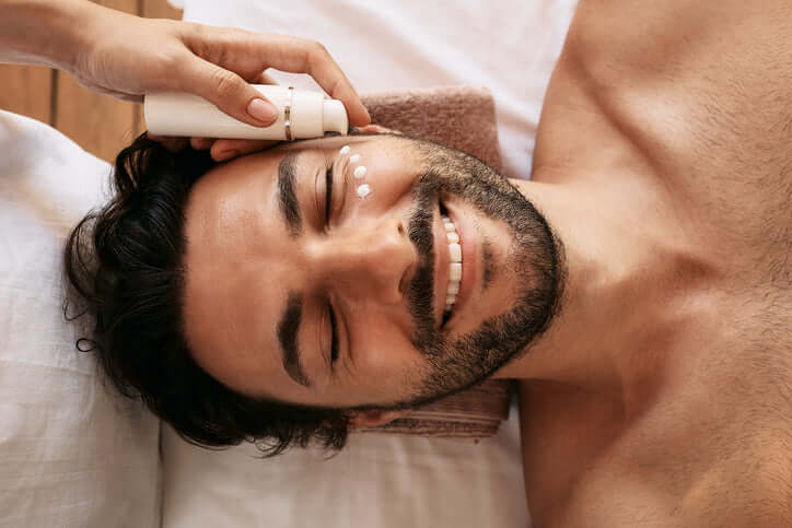 Decoding the Signals: When Men Should Get a Facial – Bodé Spa for Men