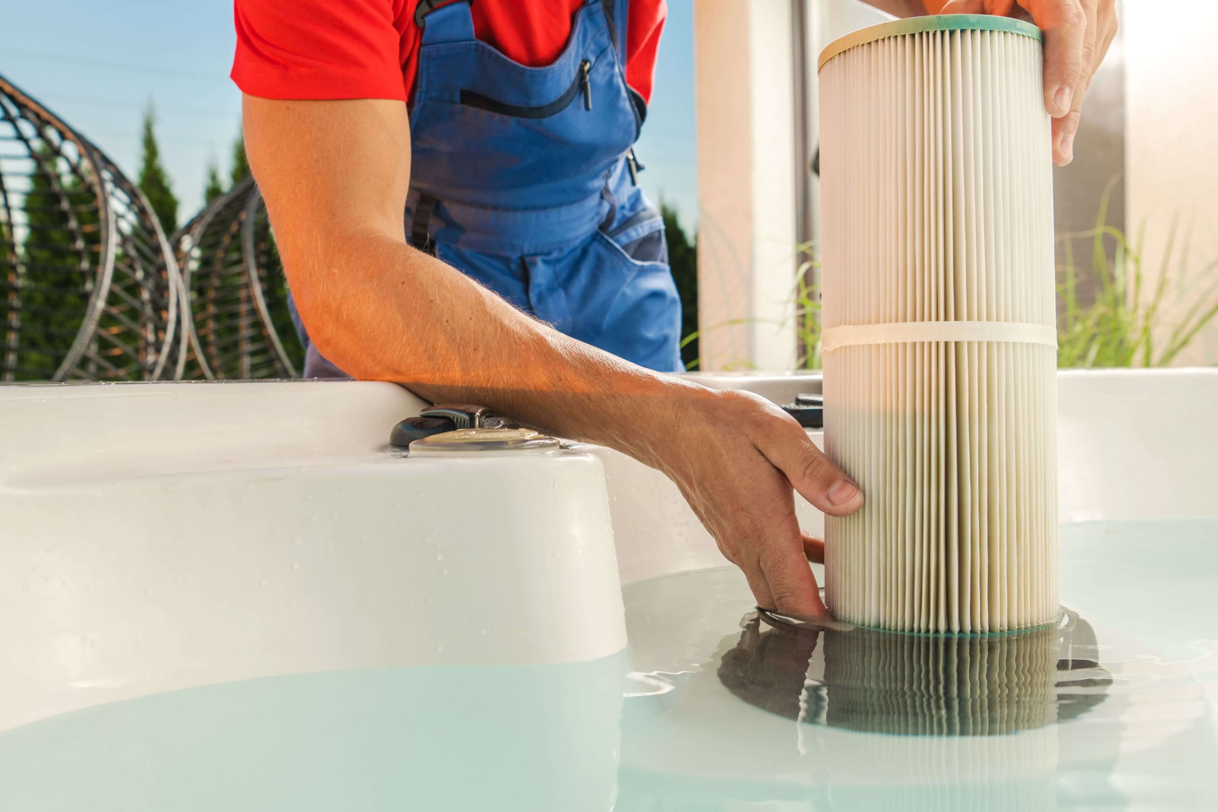 DE vs. Cartridge Pool Filters: Which One is Right for You?