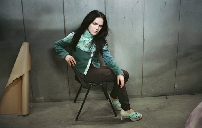 Sassy 009 – ‘Dreamer+’ Review: Hypnotic Alt-Pop That Dives Deep into ...